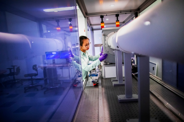 Researchers think small to make progress toward better fuel cells ...