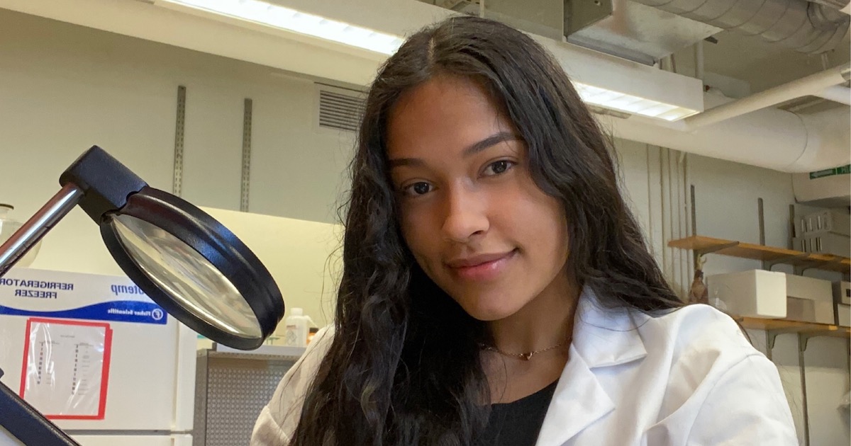 First-year research is hands-on from the start | Penn Today